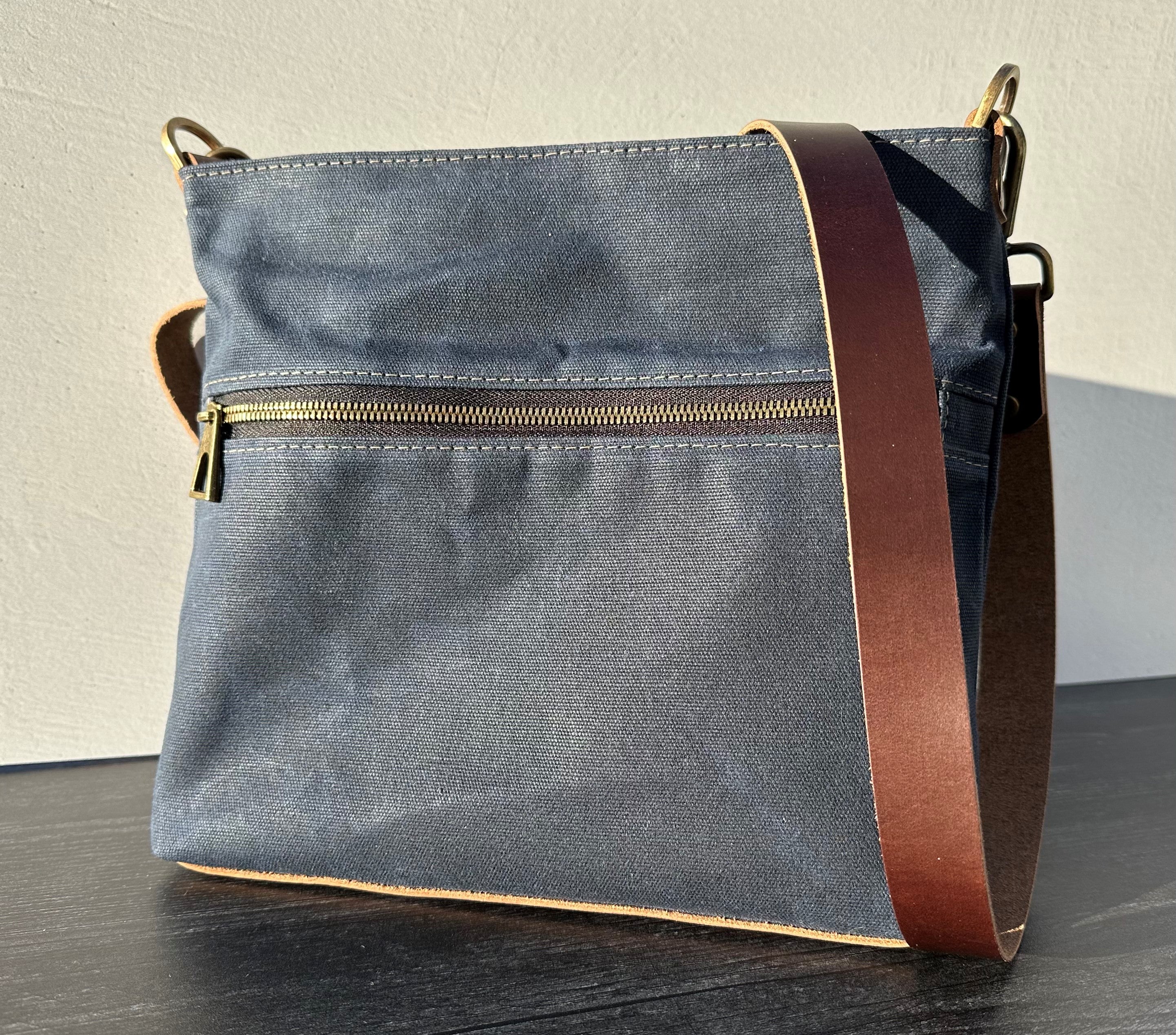 Cambridge Shoulder Bag | Squires Canvas Creations – squirescanvascreations